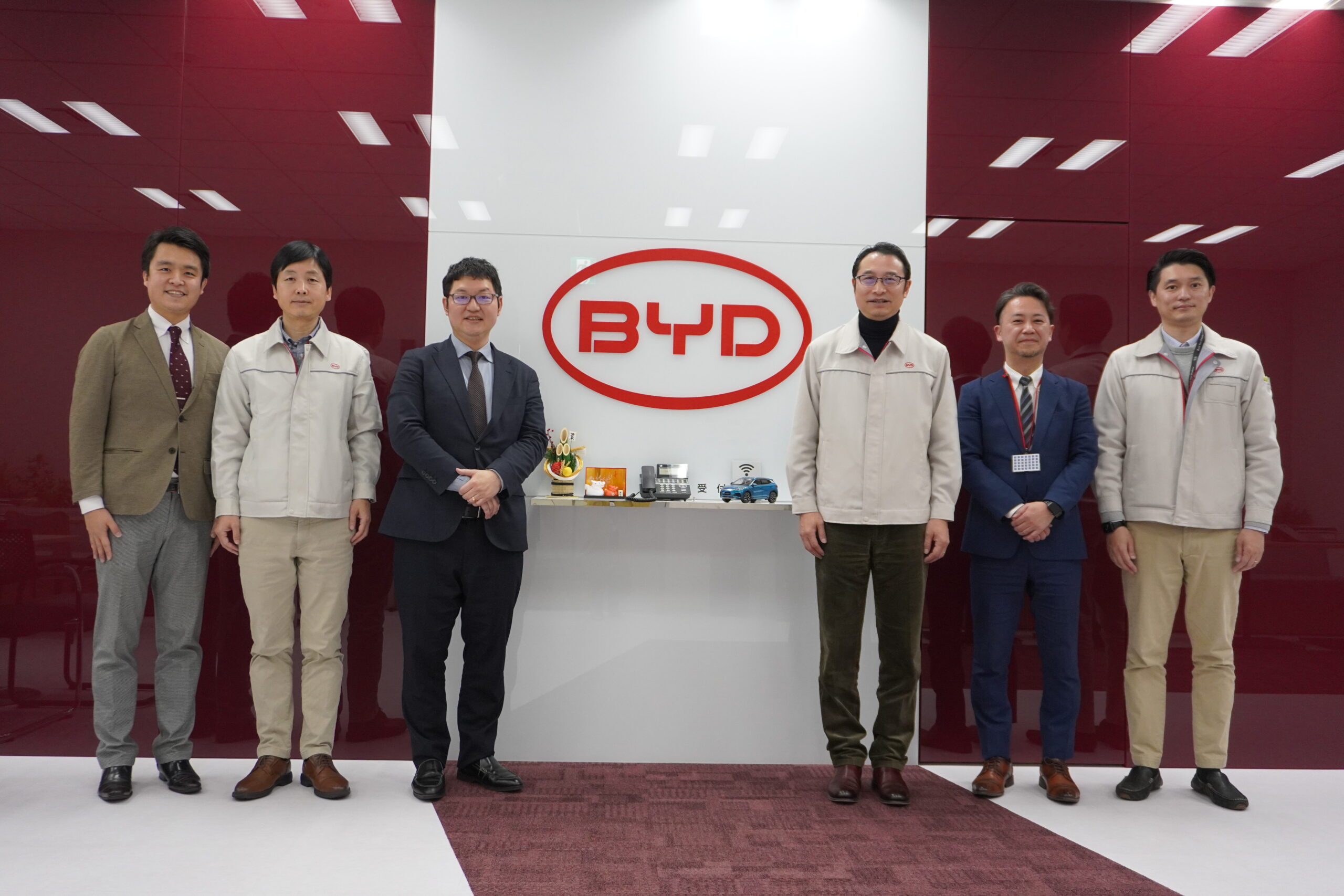 BYD JAPANへ訪問取材をしました | 世界大学ランキング156位の深圳大学 東京校で中国語と経営、ITを学ぼう